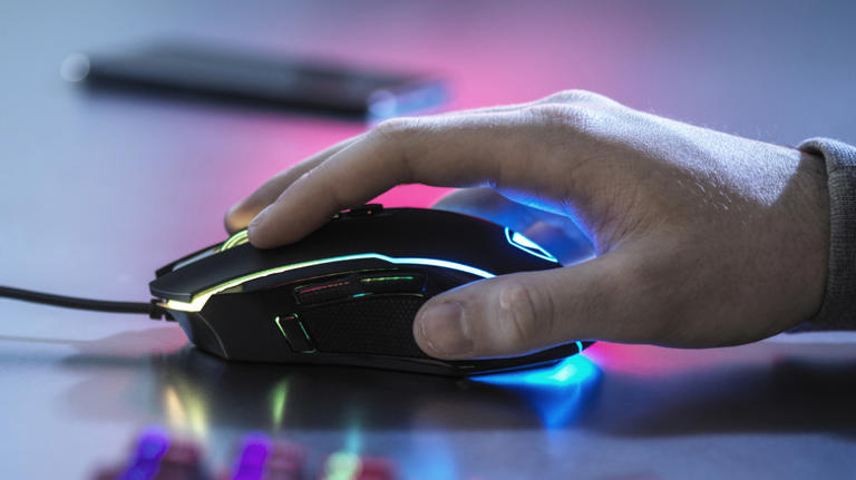 Mouse DPI Explained: What It Means & How To Change It