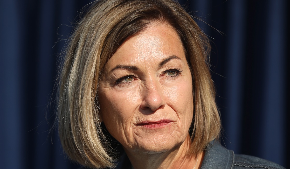 MAGA Gov. Threatens Sheriff After 4th Amendment Social Media Post, "I ...