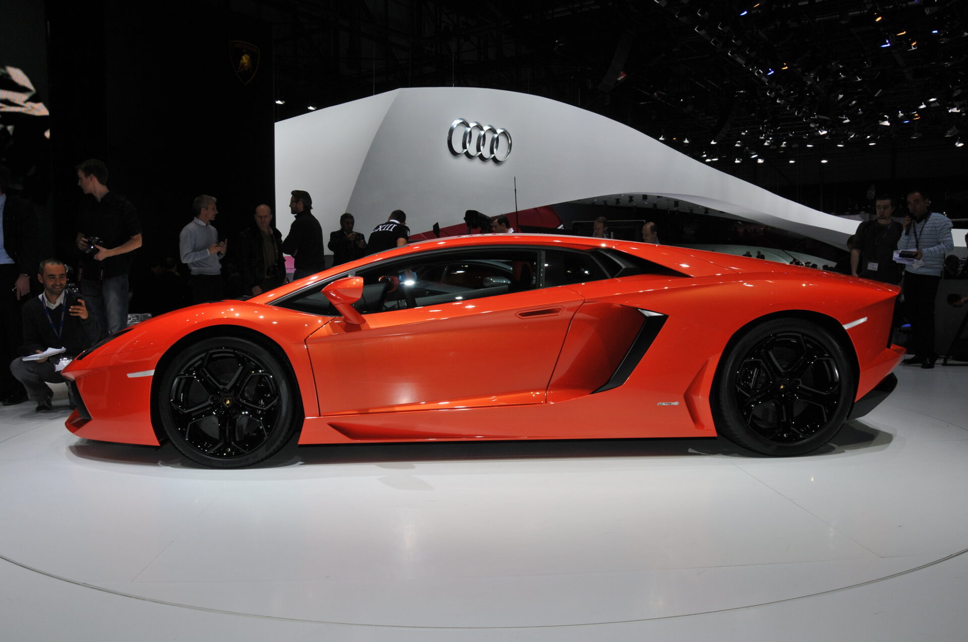 17 Sports Cars That Look Fast Even Standing Still