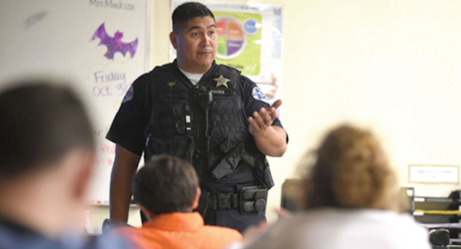 Judge orders MPS to follow school police officer law