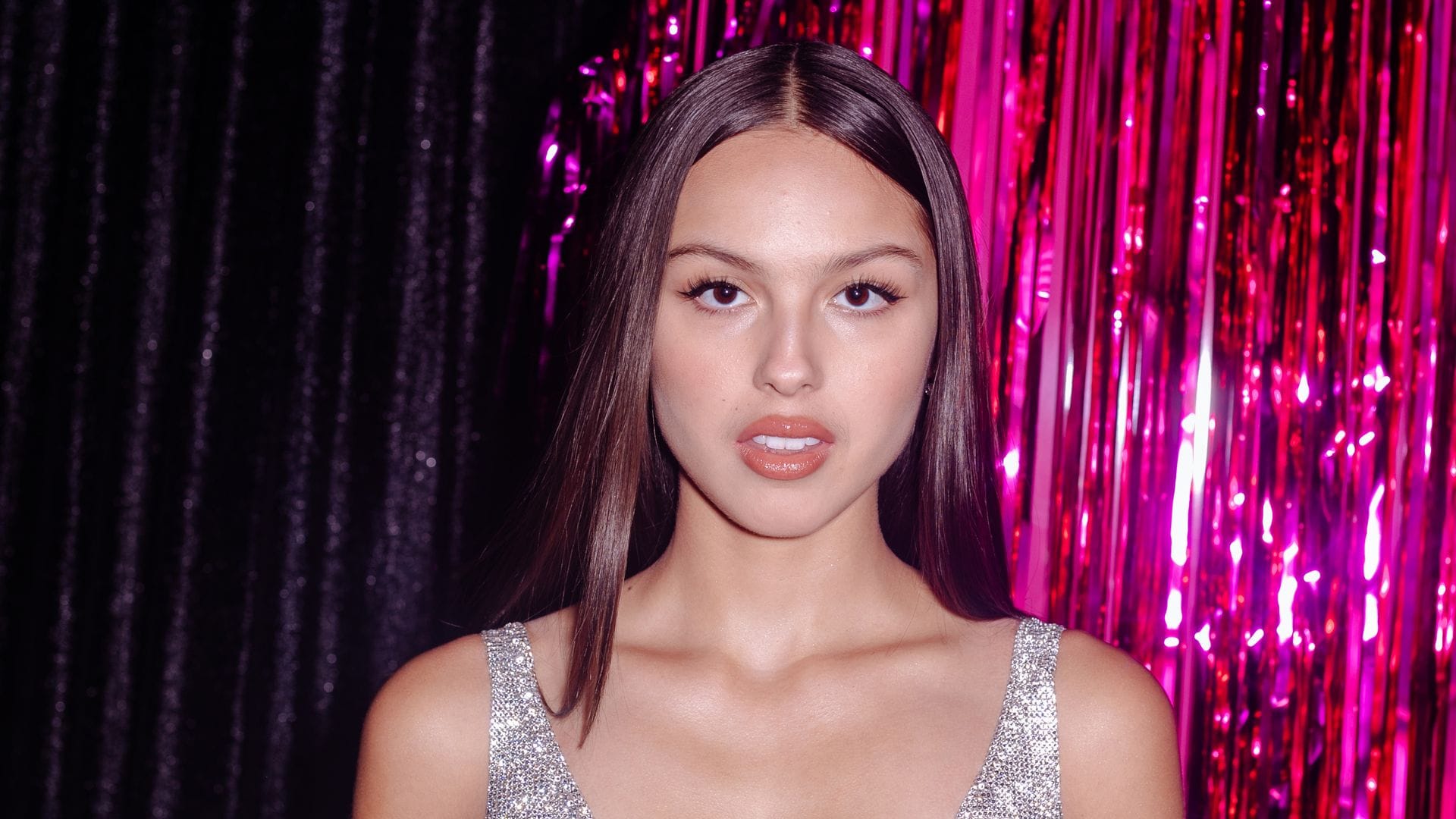 Olivia Rodrigo wears red hot bikini in beach vacation with Tate McRae ...