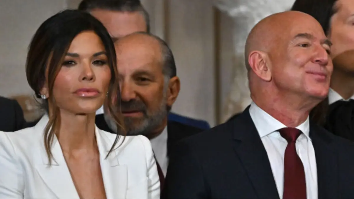 Jeff Bezos Has Unexpected Reaction to Men Gushing Over Fiancée Lauren ...
