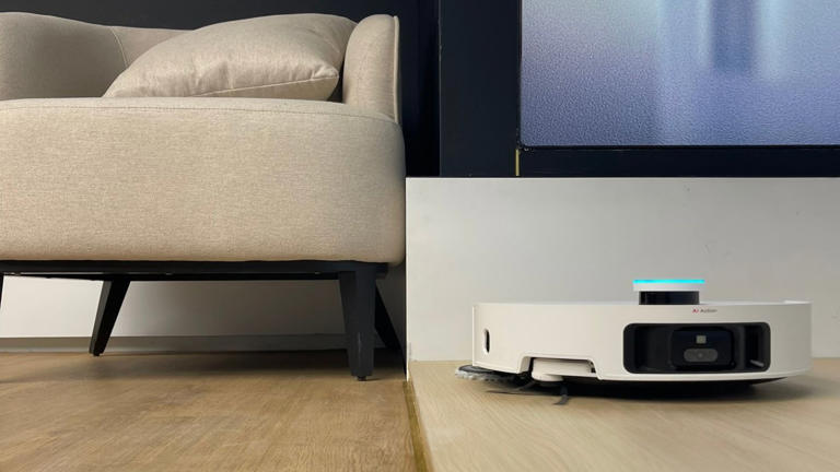 Have you ever seen a robot vacuum with legs? The new Dreame X50 Ultra ...