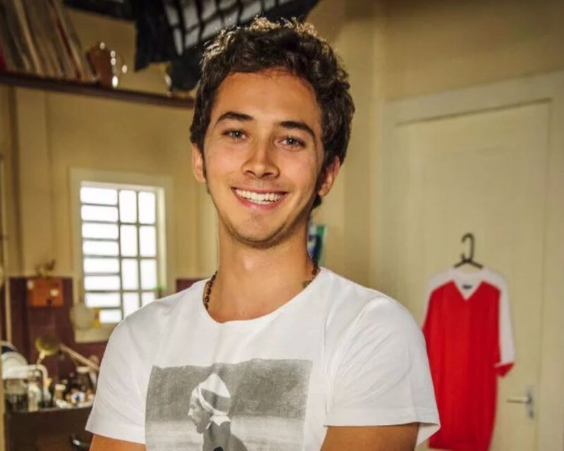 Ex-ator de “Malhação” revela que virou diplomata