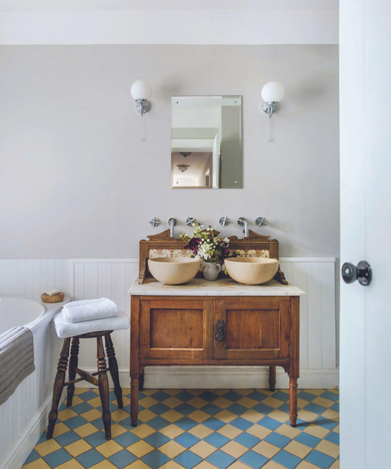 How to cool a room with fans – 5 expert tricks that actually make a ...
