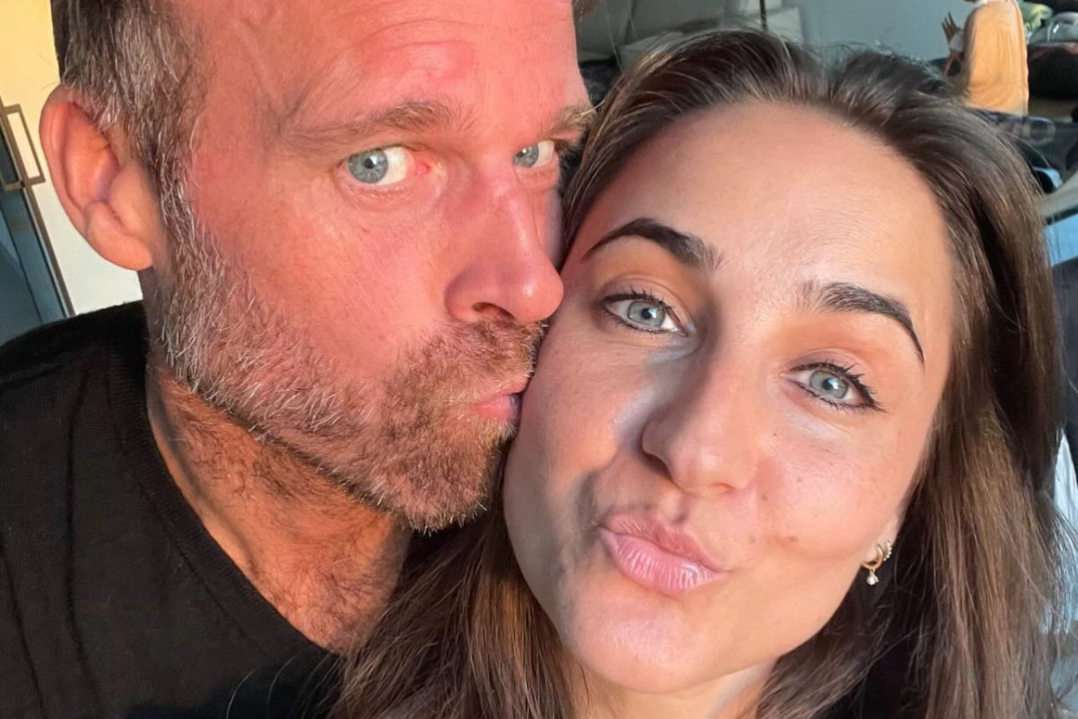 Nicolas Liébart stelt nieuwe vriendin voor