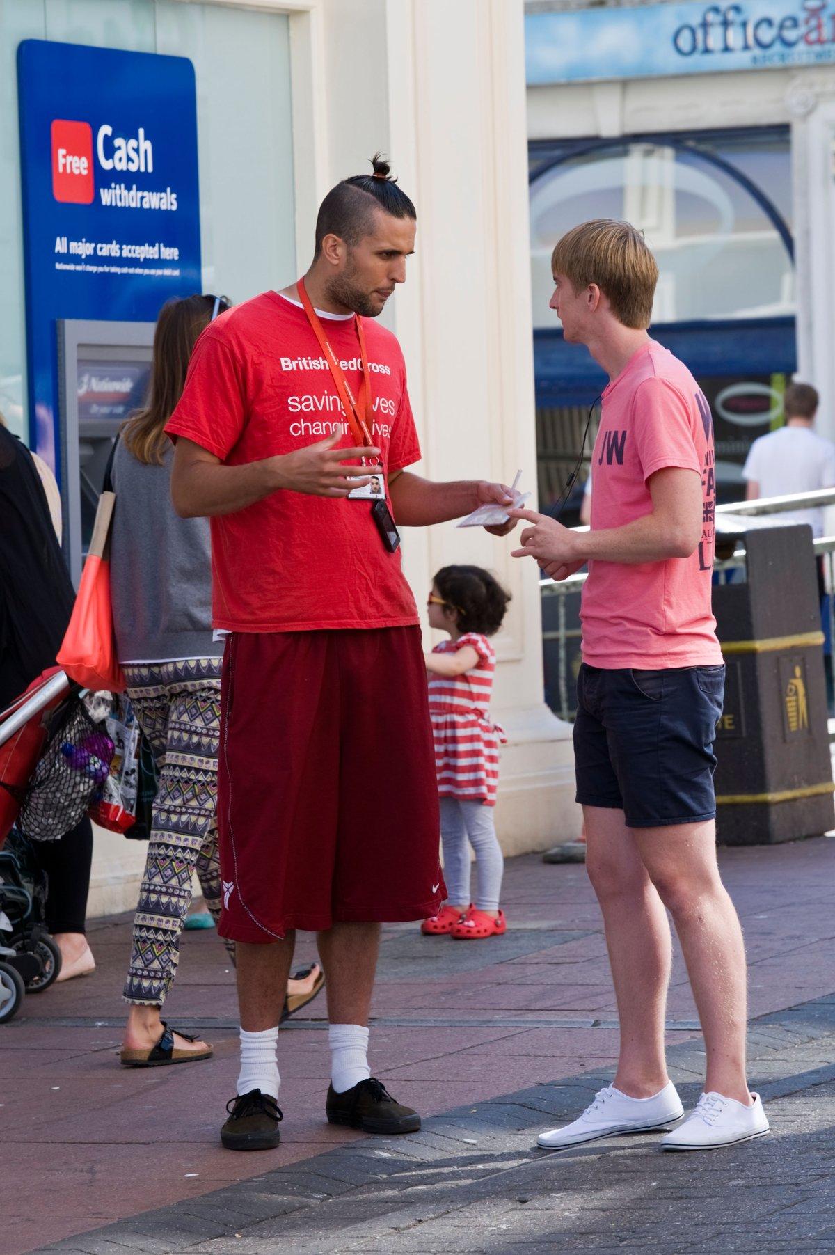 OPINION - The London Question: Why are there charity muggers everywhere ...