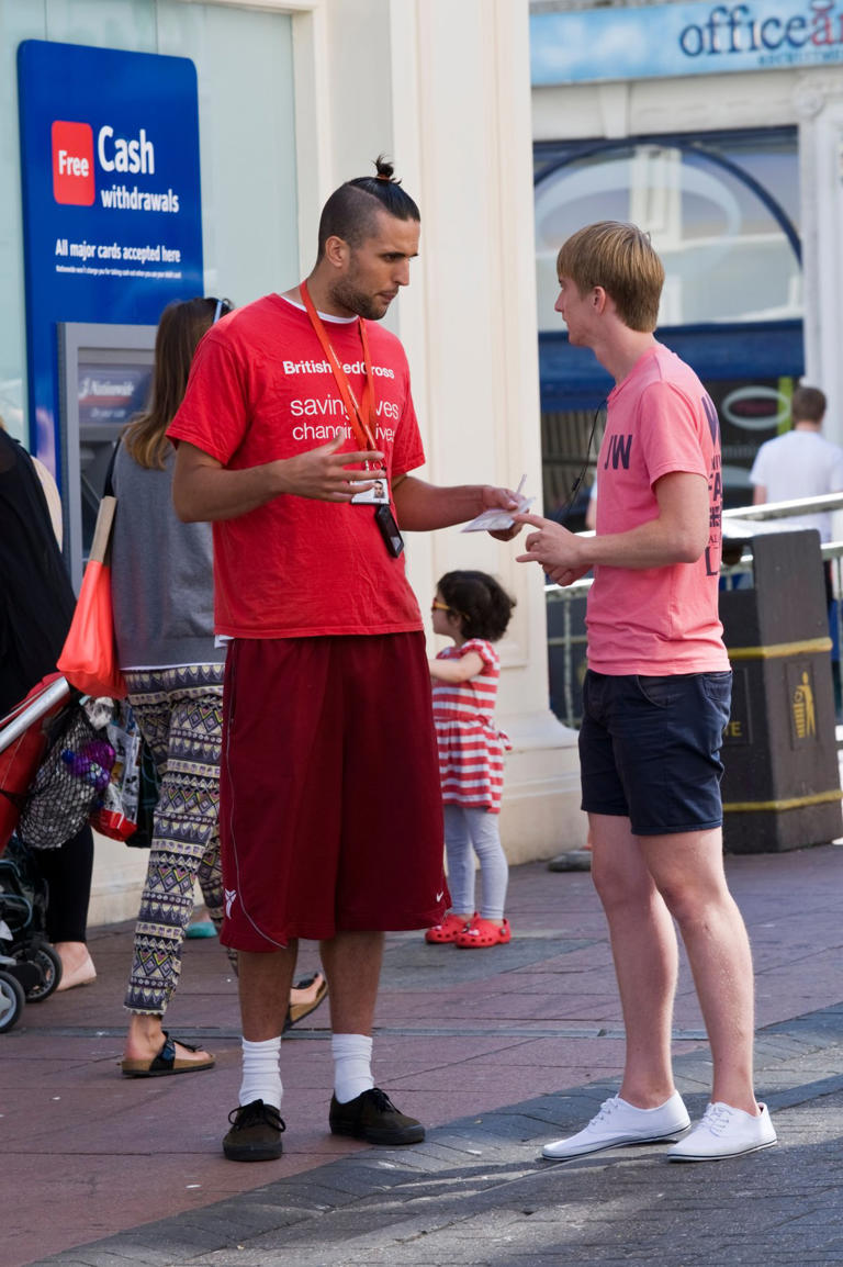 OPINION - The London Question: Why are there charity muggers everywhere ...