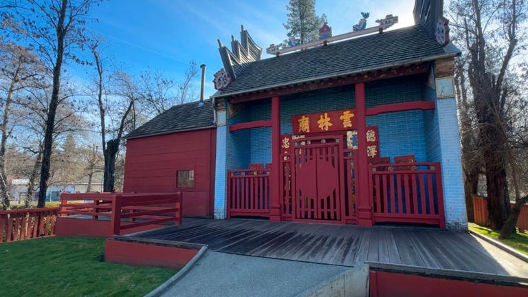 The oldest Chinese temple in the United States is located in Weaverville