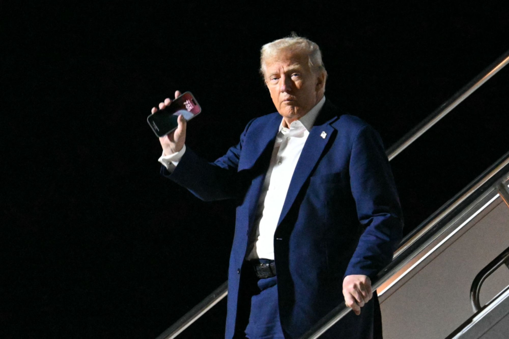 Trump fires at least 17 independent inspectors general