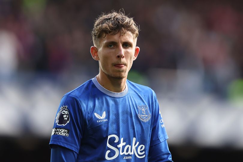 Everton line-ups as Jesper Lindstrom and new system decisions made for ...