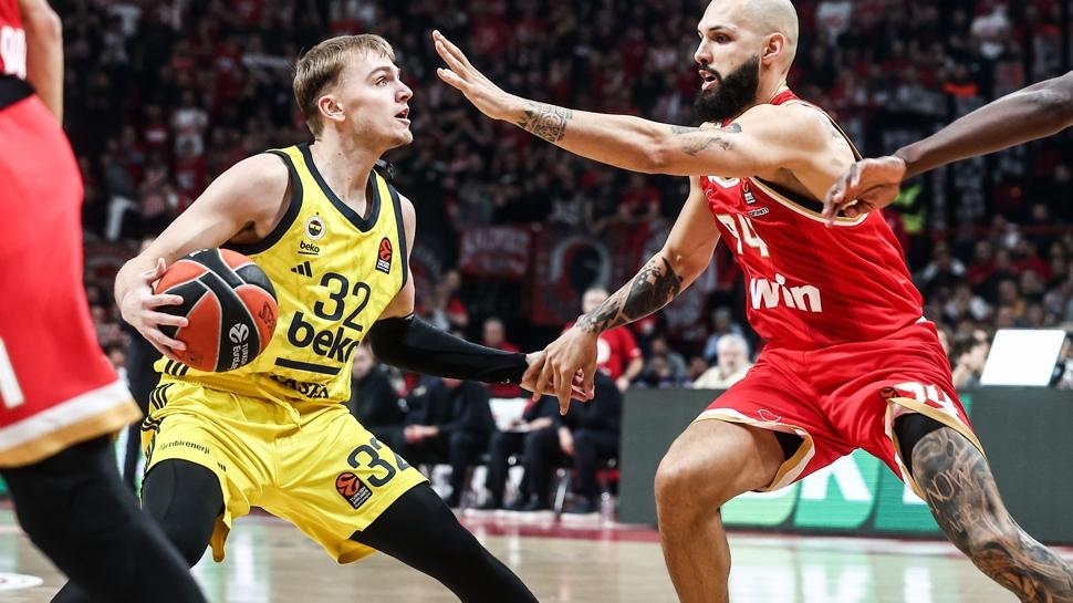 Fenerbahçe Beko, Yunanistan'da Olympiakos'u devirdi