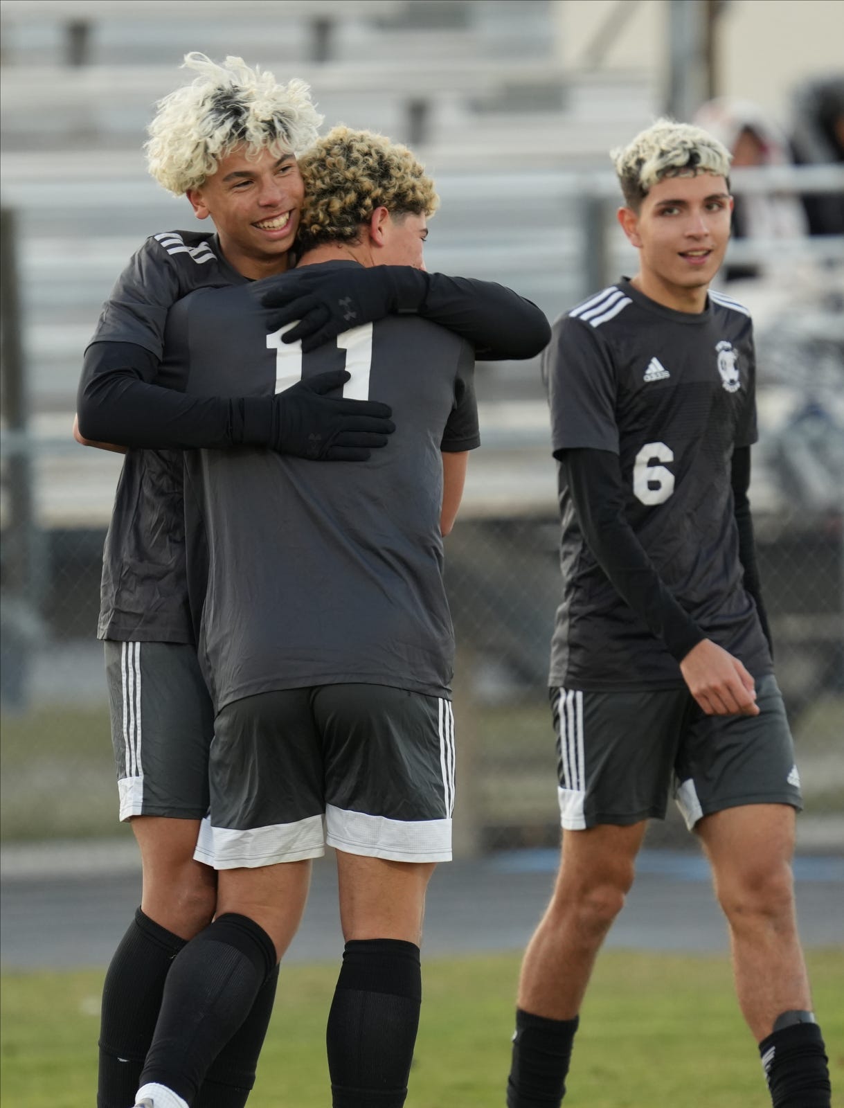 SWFL Thursday results: St. John Neumann wrestling advances in regionals