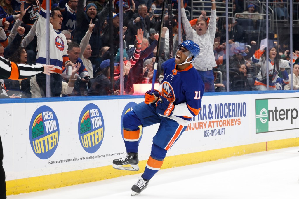 Islanders refuse to lay down on playoff chase as hot streak continues ...