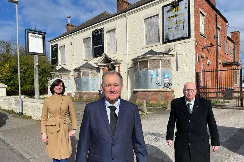 'Insult' as Nottinghamshire super health centre plans for old pub ...