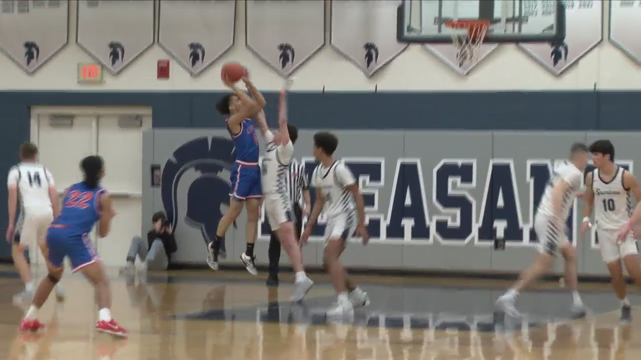 Davenport Central Blue Devils basketball slips past Pleasant Valley ...