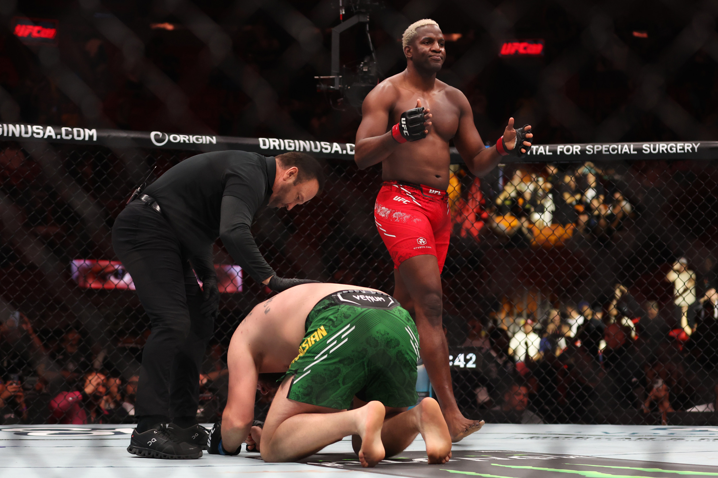 Olympic Star Claims 12-Second Knockout at Karate Combat 52