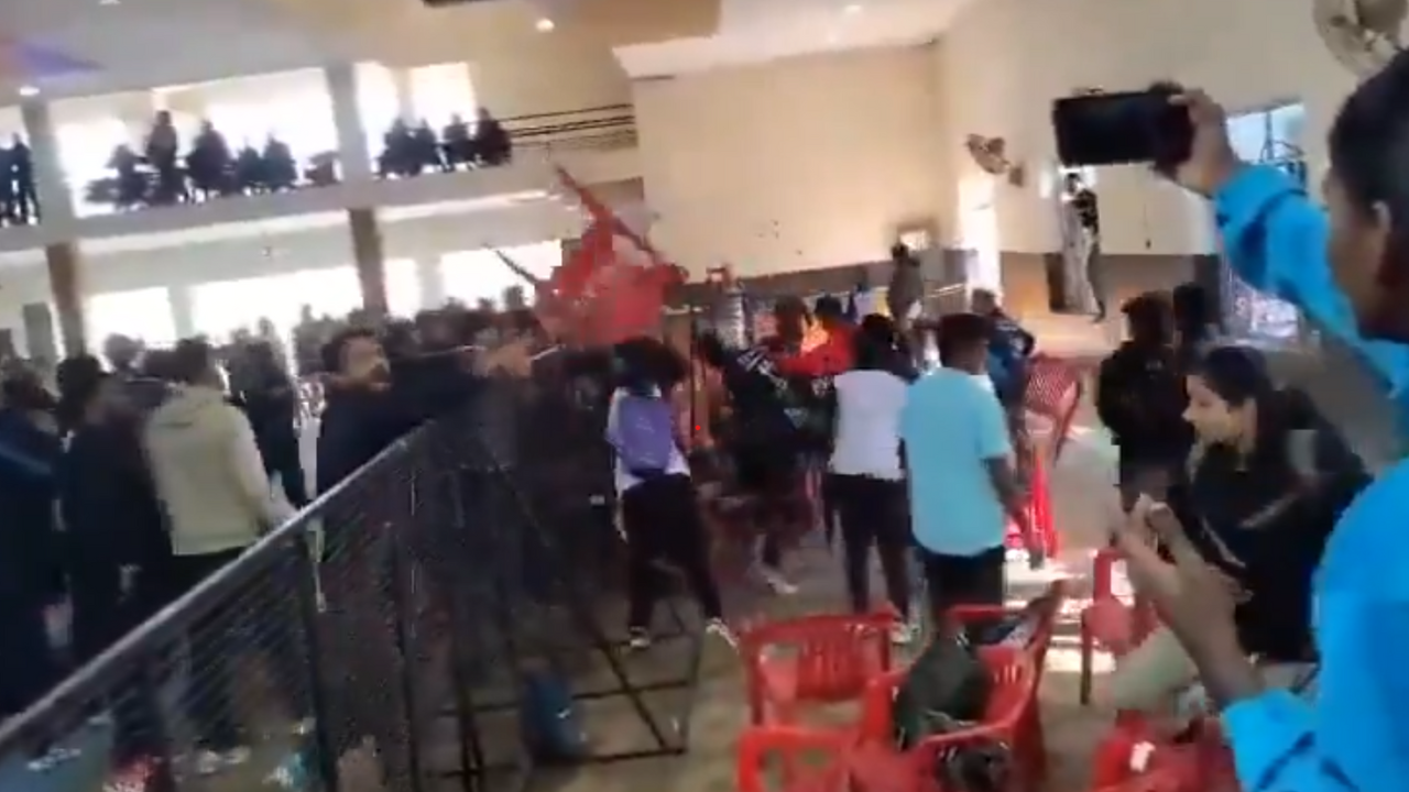 Tamil Nadu kabaddi players brutally attacked In Punjab- Watch viral ...