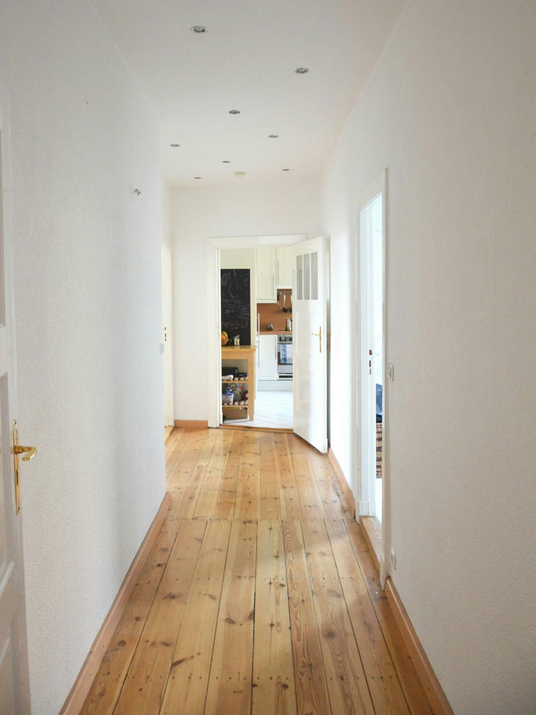 Hice 5 cambios sencillos en mi pasillo estrecho y ahora mi casa parece ...