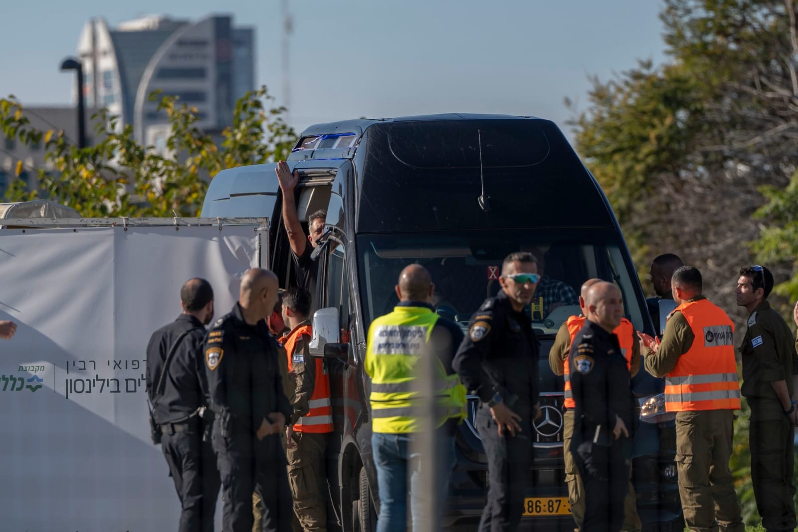 Seventy freed Palestinian prisoners arrive in Egypt, TV channel says