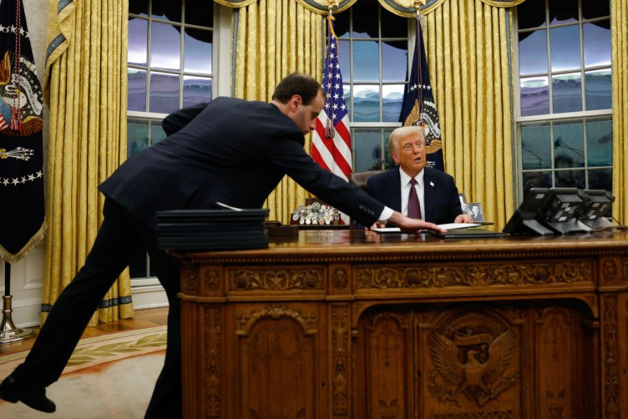 What did Trump keep — and ditch — from Biden’s Oval Office decor?