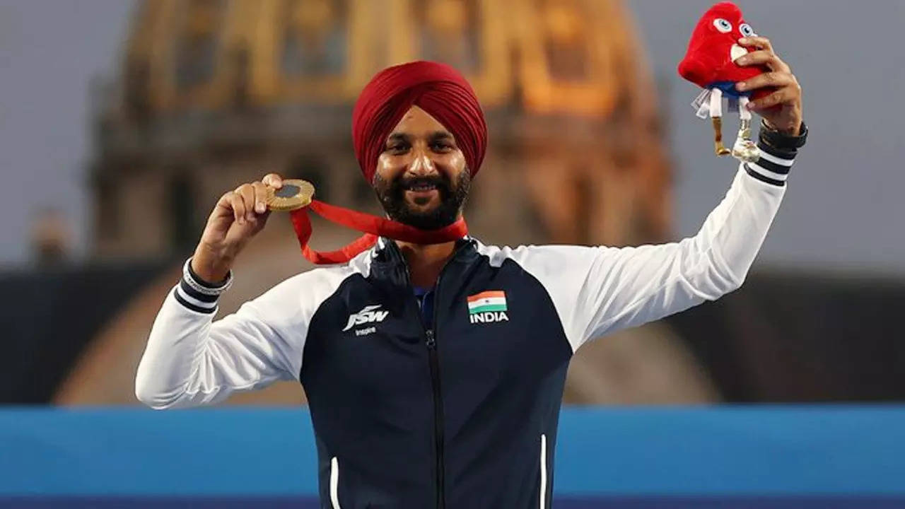 Padma Awards 2025: From Paralympian Harvinder Singh, singer Arijit ...