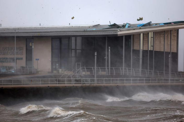 Ireland weather: Heavy rainfall and flooding as Met Eireann issues ...