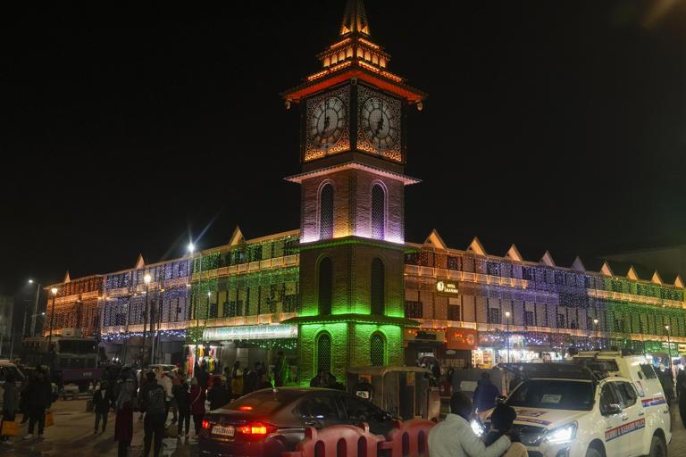 R-Day: Srinagar's iconic Clock Tower, other prominent places ...