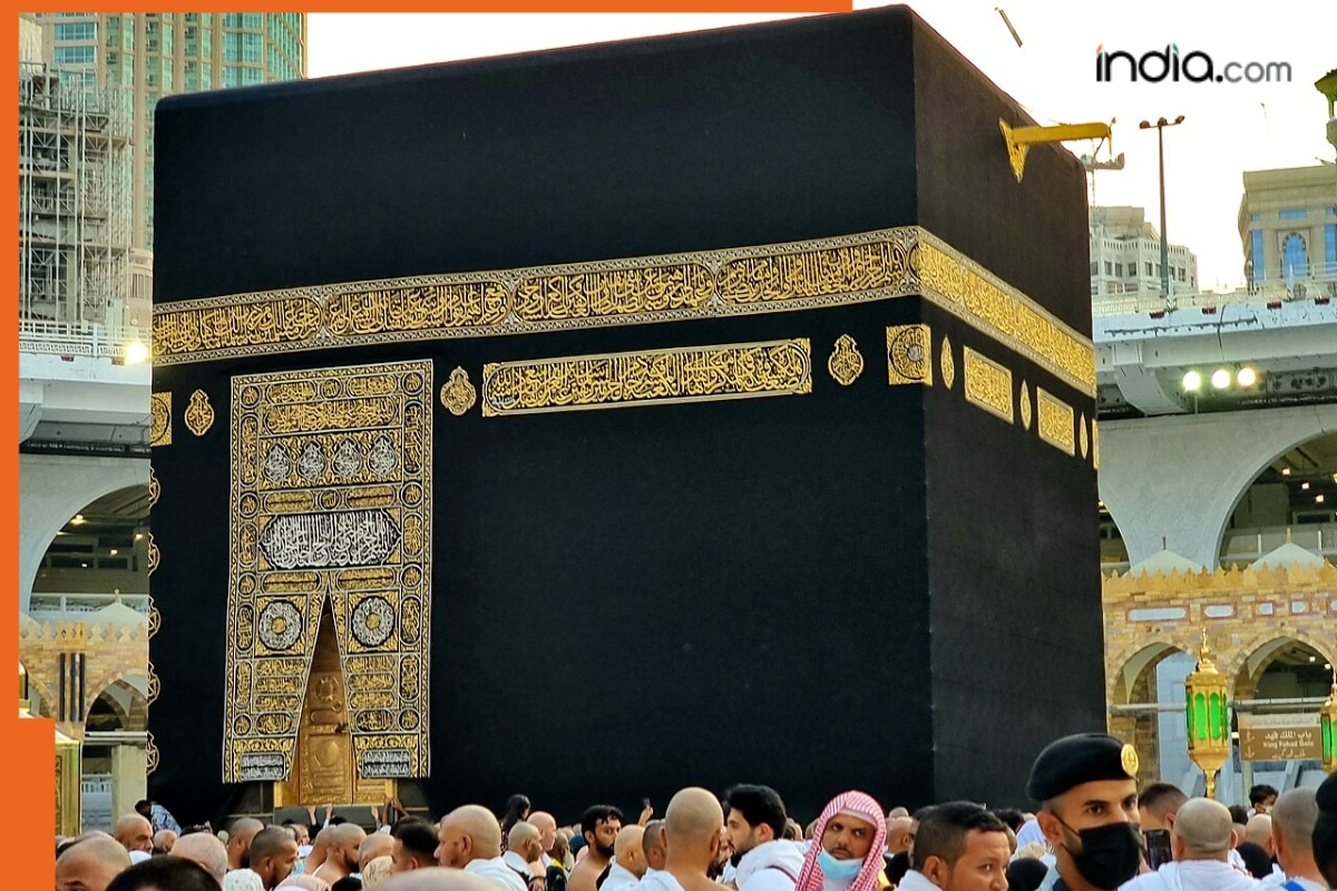 Kiswah, the golden drape covering Kaaba in Mecca, will be on display ...