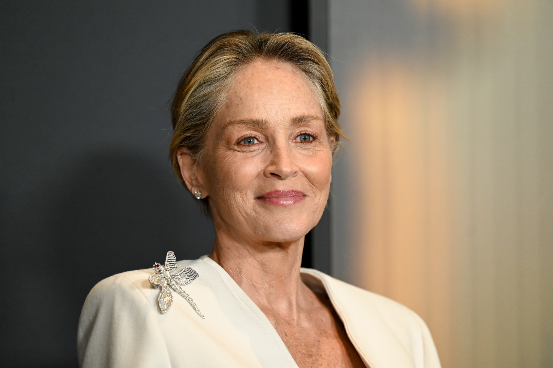 Hat Sharon Stone bei McDonalds gearbeitet?