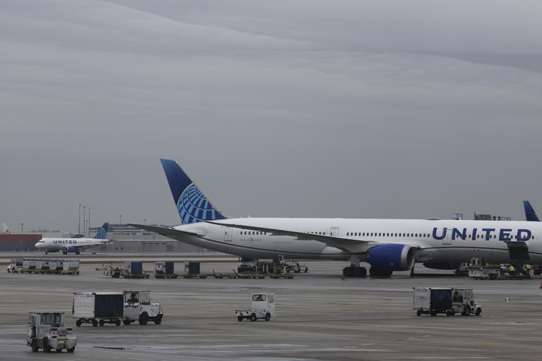 United Airlines Midair Jolt Injures Raft of Passengers