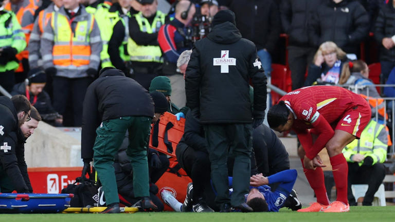 Stygge bilder fra Anfield: – Nitrist