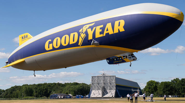 How Many Goodyear Blimps Are There? (And How To Track Where They're ...