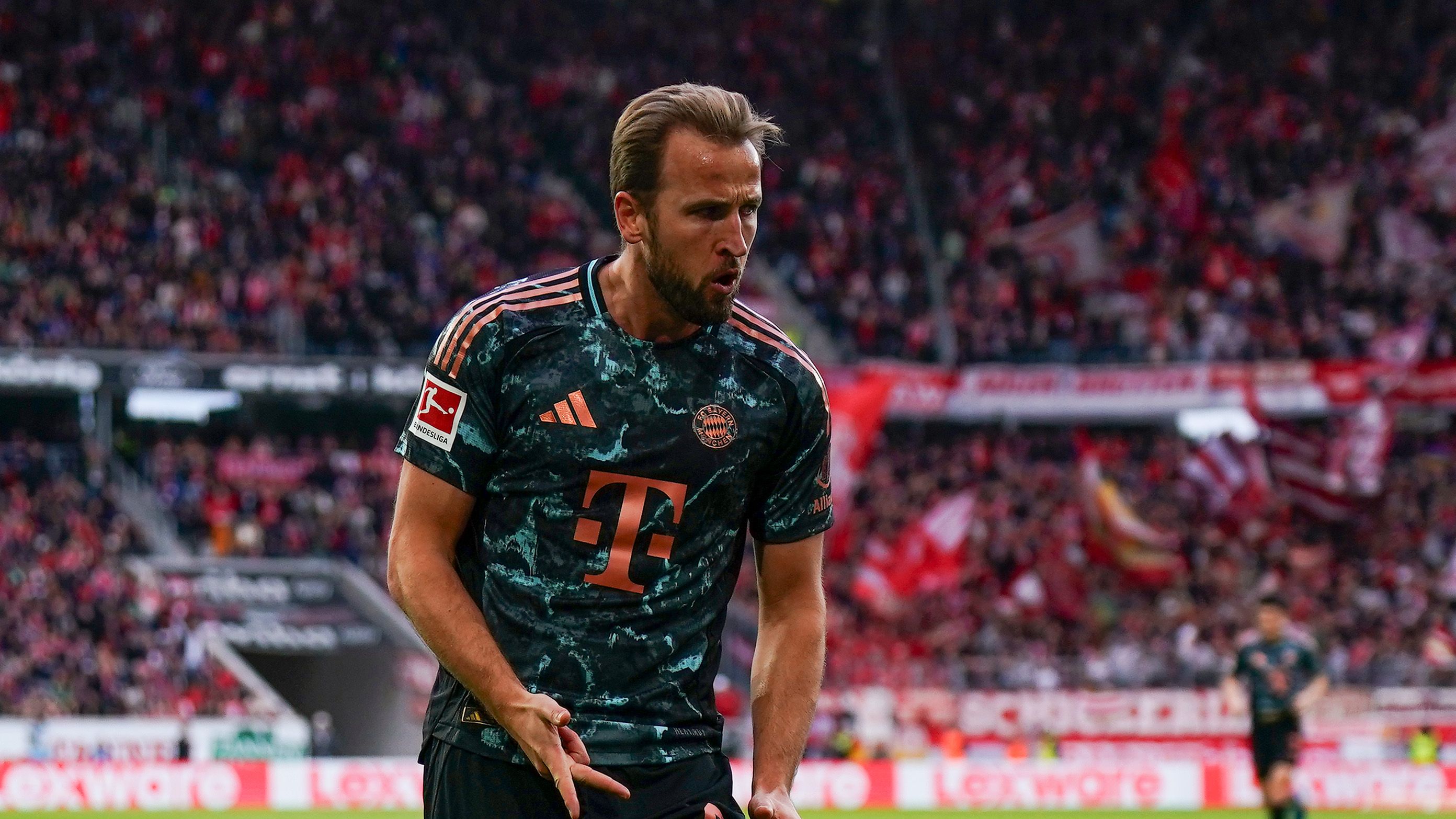 Bayern München hertelt zich van Feyenoord-zeperd én loopt uit in titelrace