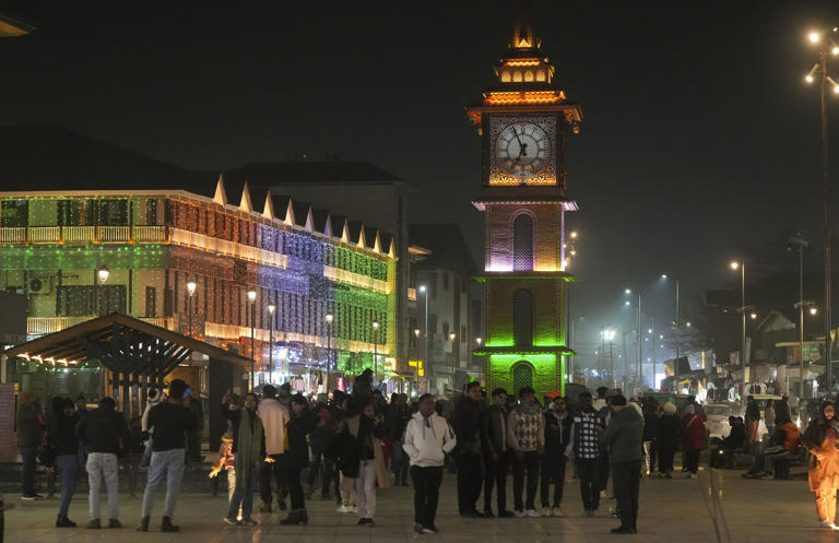 R-Day: Srinagar's iconic Clock Tower, other prominent places ...