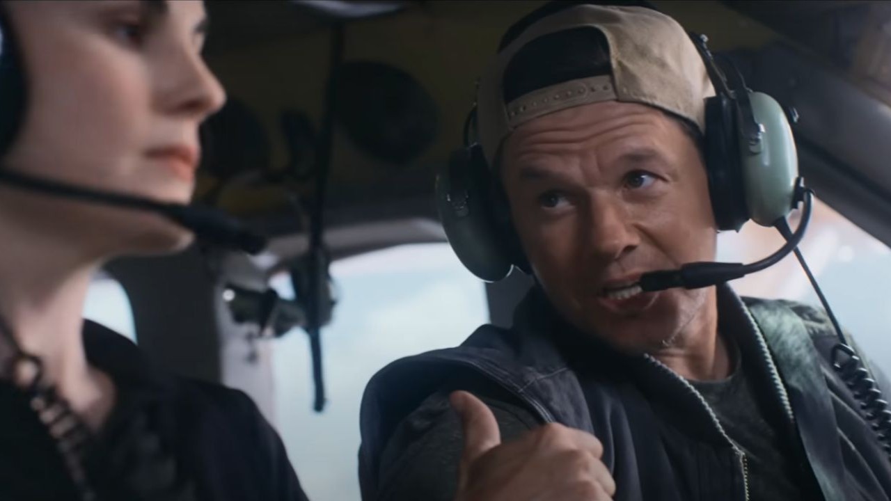 Flight Risk Premiere Box Office: Mark Wahlberg's thriller grosses USD ...
