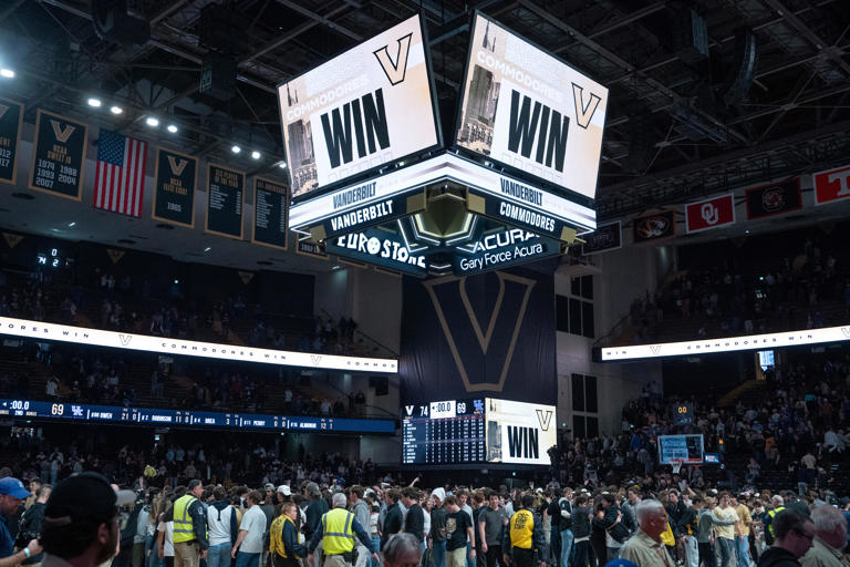 How much Vanderbilt basketball has to pay Kentucky in fine for storming ...