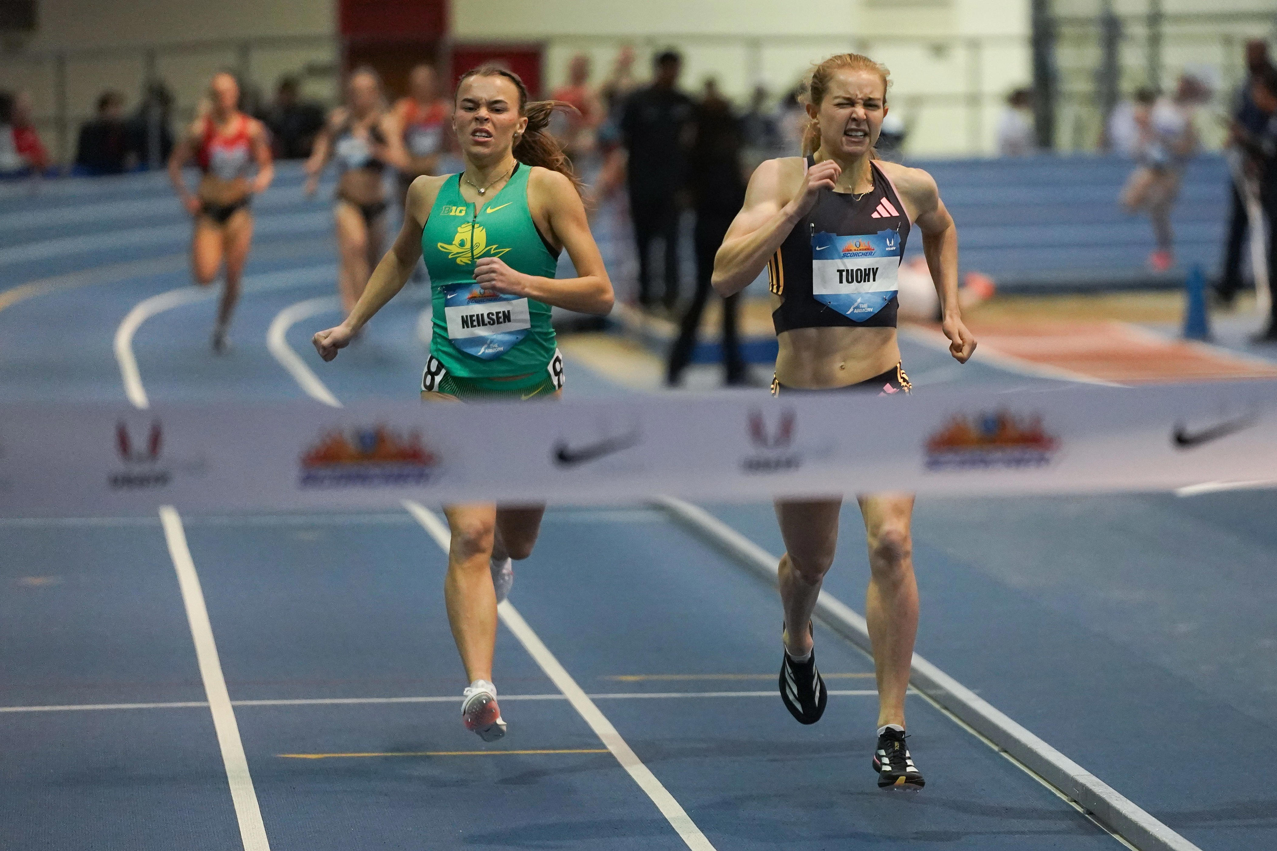 Oregon track and field runner Wilma Nielsen breaks a school record in ...