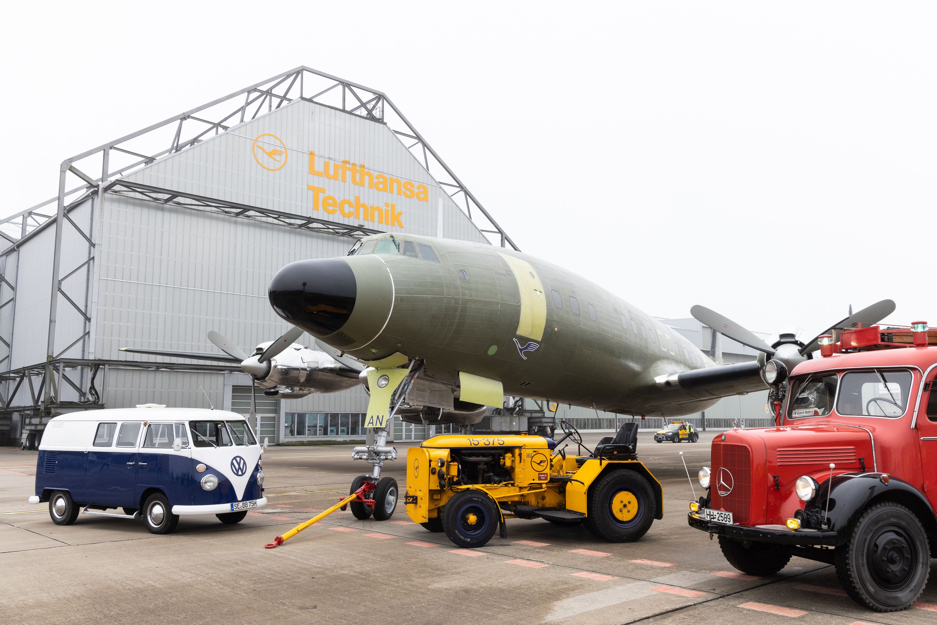 Lufthansa Completes Restoration Of Its 1950s Lockheed Super Star