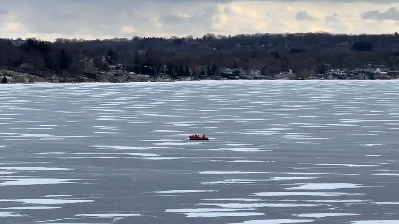 Pewaukee Lake rescue; man dead, UTV fell through ice