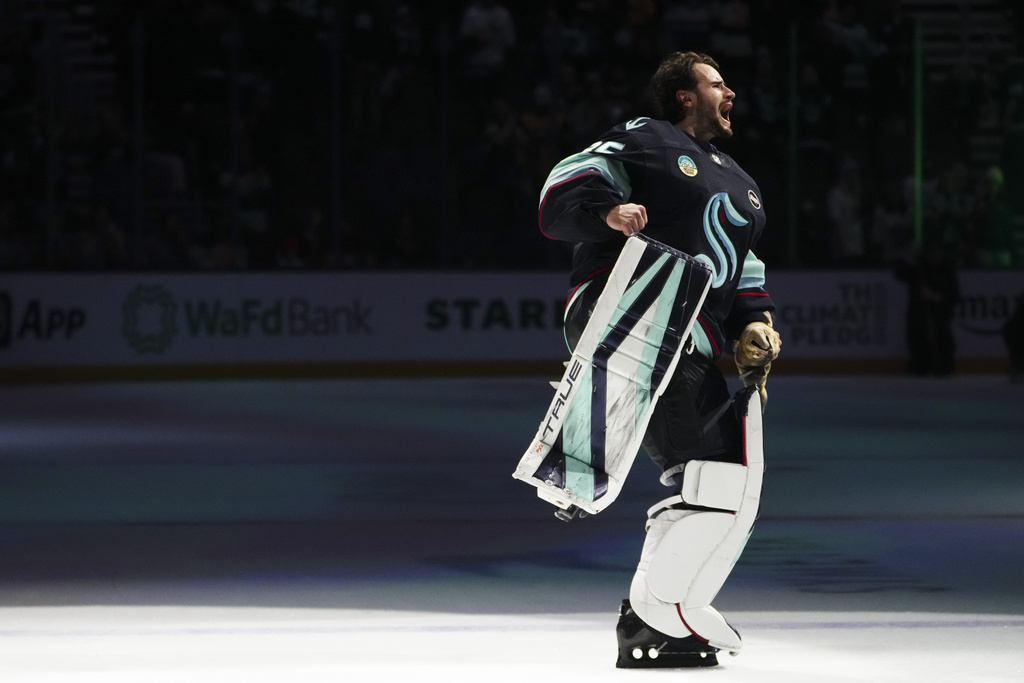 Vince Dunn scores go-ahead goal as Kraken beat Penguins 4-1