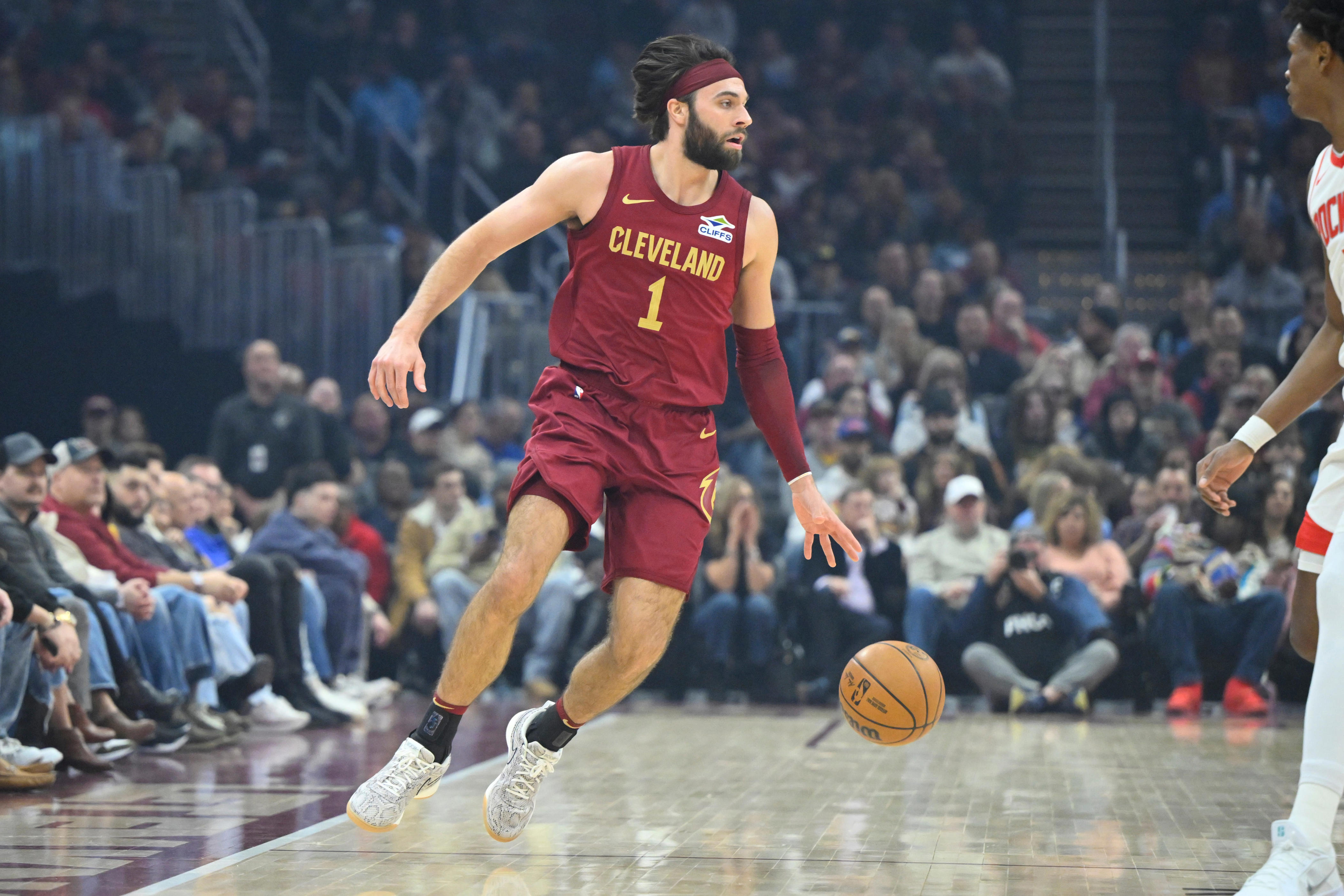 Cavs' Max Strus to remain sidelined with foot injury