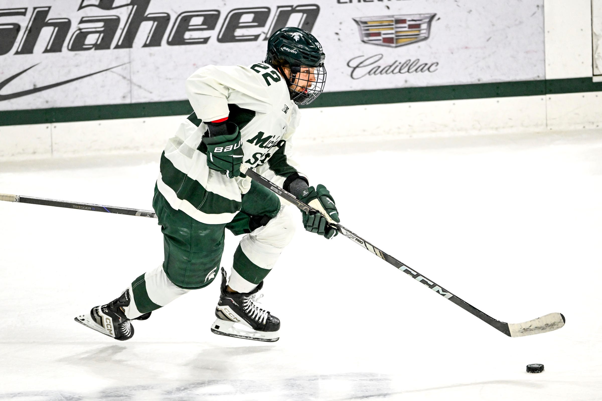 Michigan State hockey's Isaac Howard traded to Edmonton, signs deal to ...