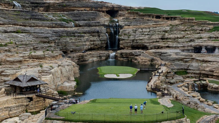 The First Public Golf Course Tiger Woods Designed Is Surrounded By ...