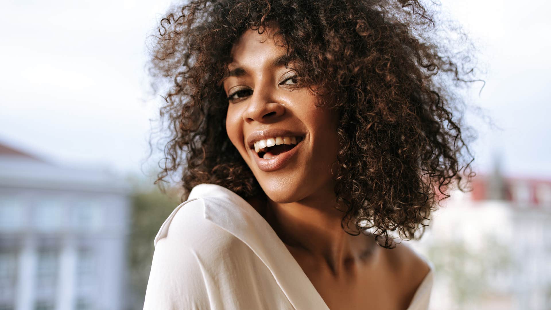 11 Ways To Leave A Good Impression On Someone In 30 Seconds Or Less