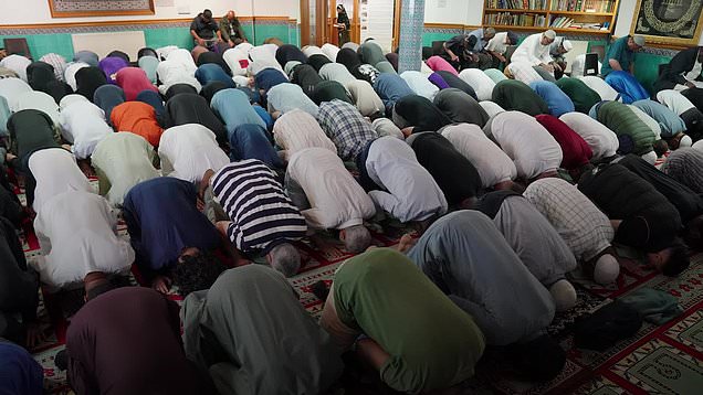 Unacceptable to use grooming gang scandal to smear all Muslims - faith ...