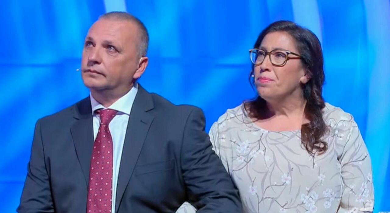 C'è posta per te: Alessandra e Marika e il loro regalo ai genitori di ...