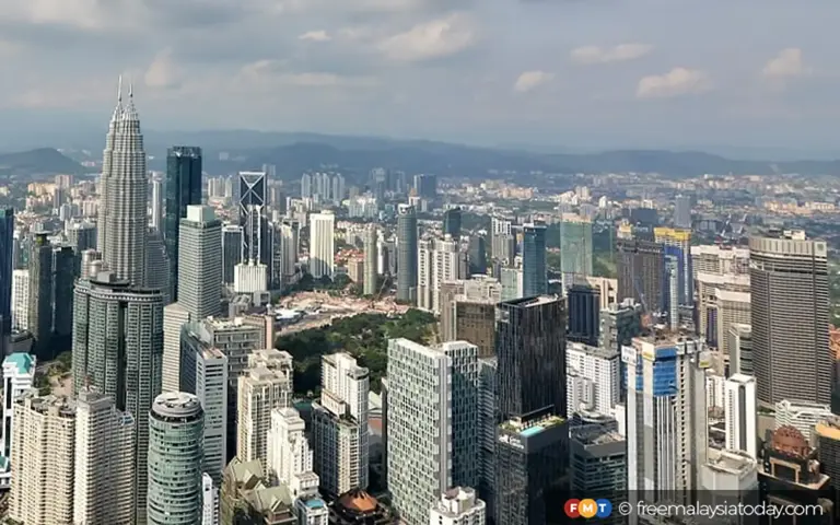 Decentralise economic development to nationwide growth, govt told