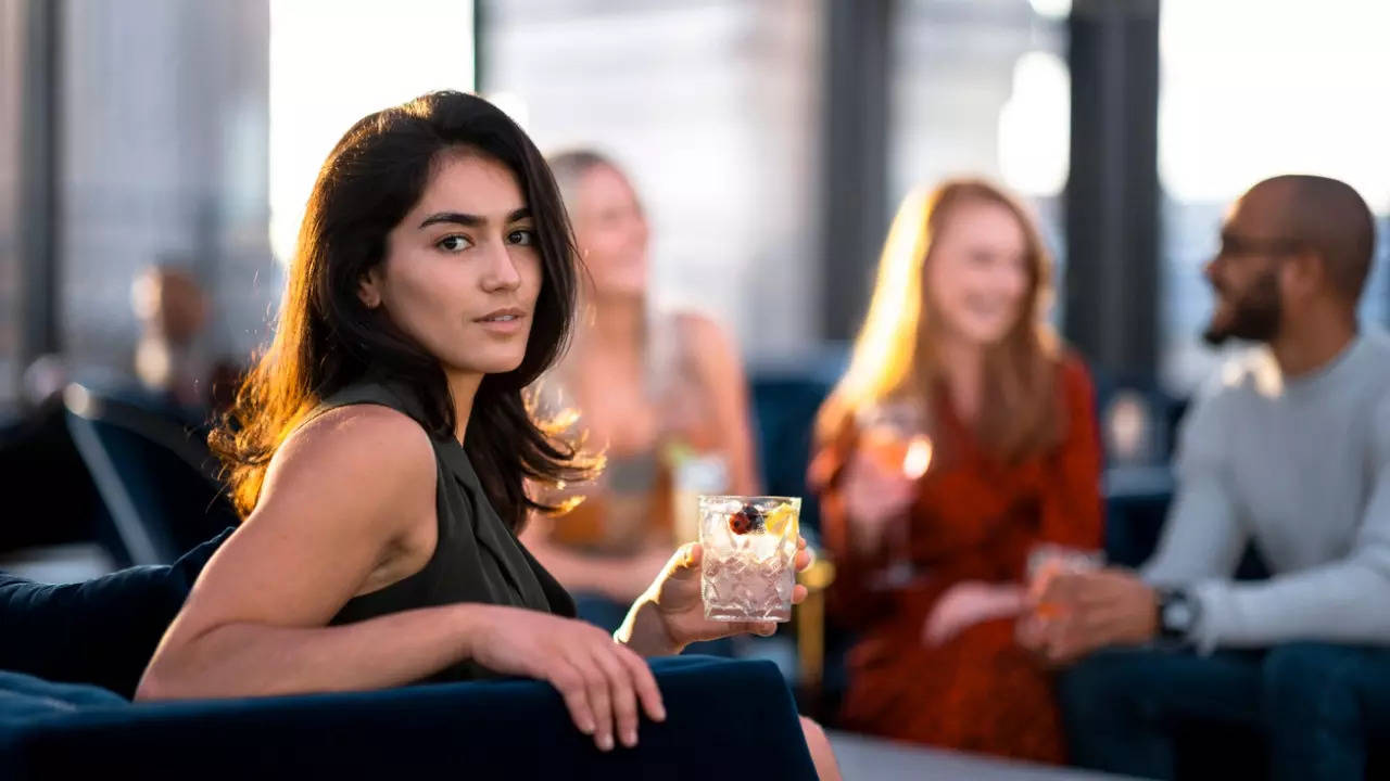 Is moderate alcohol consumption safe? New dietary guidelines evaluate ...