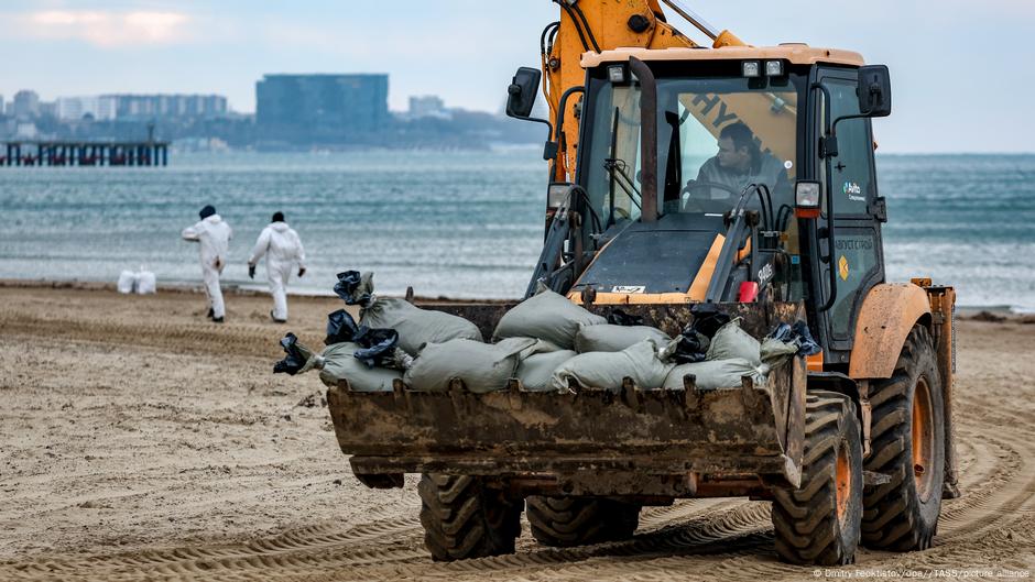 El devastador efecto del vertido de petróleo en el Mar Negro